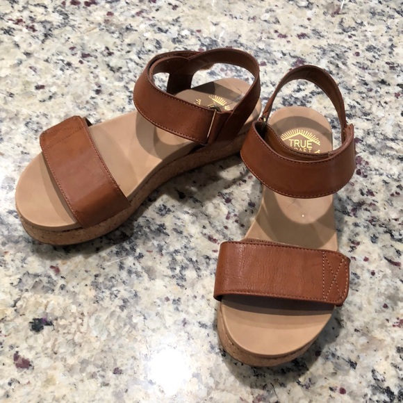 True Craft | Shoes | True Craft Sandals Brown 6m | Poshmark